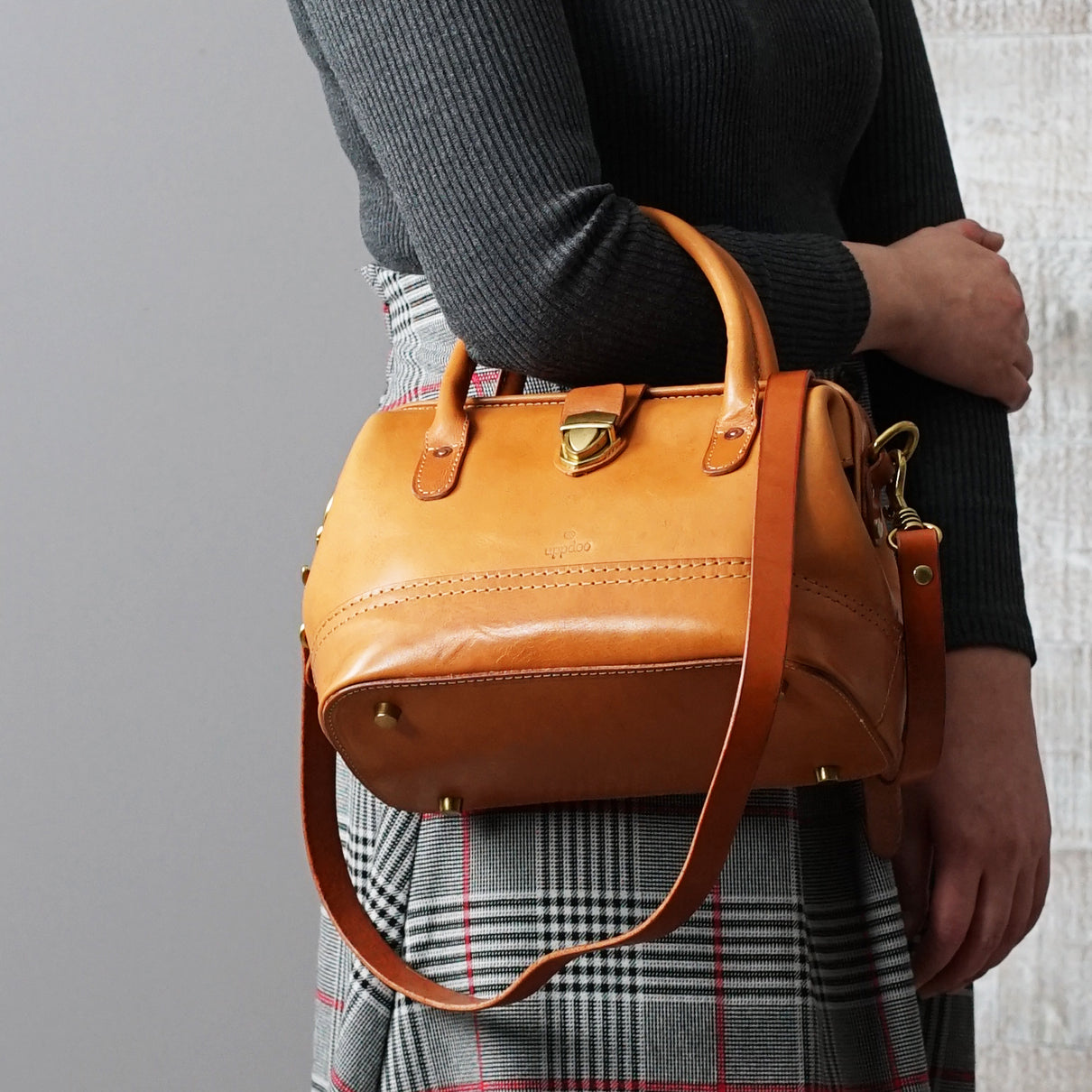Wonder 'XL' Vintage Top-handle Satchel - Oxblood – Uppdoo Design Studio