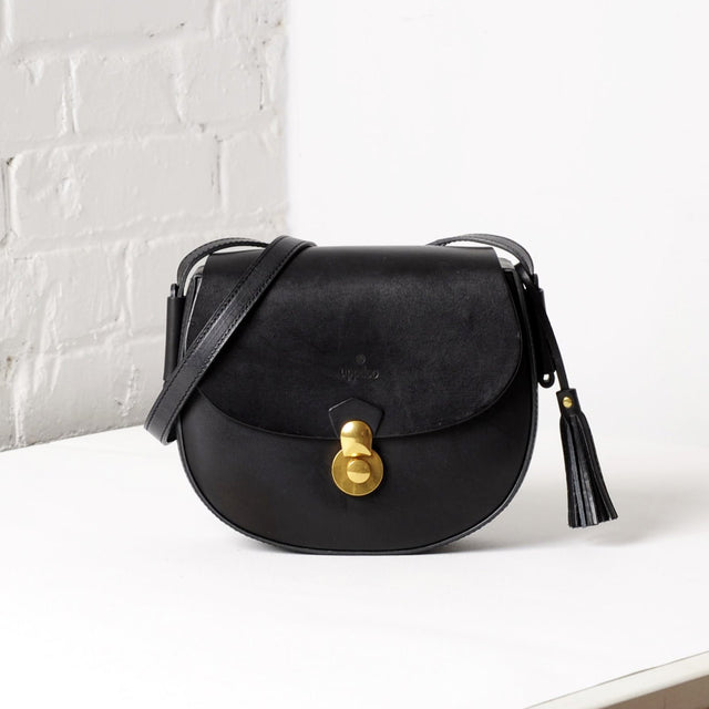 Vive 2.0 Saddle Crossbody Bag - Black – Uppdoo Design Studio