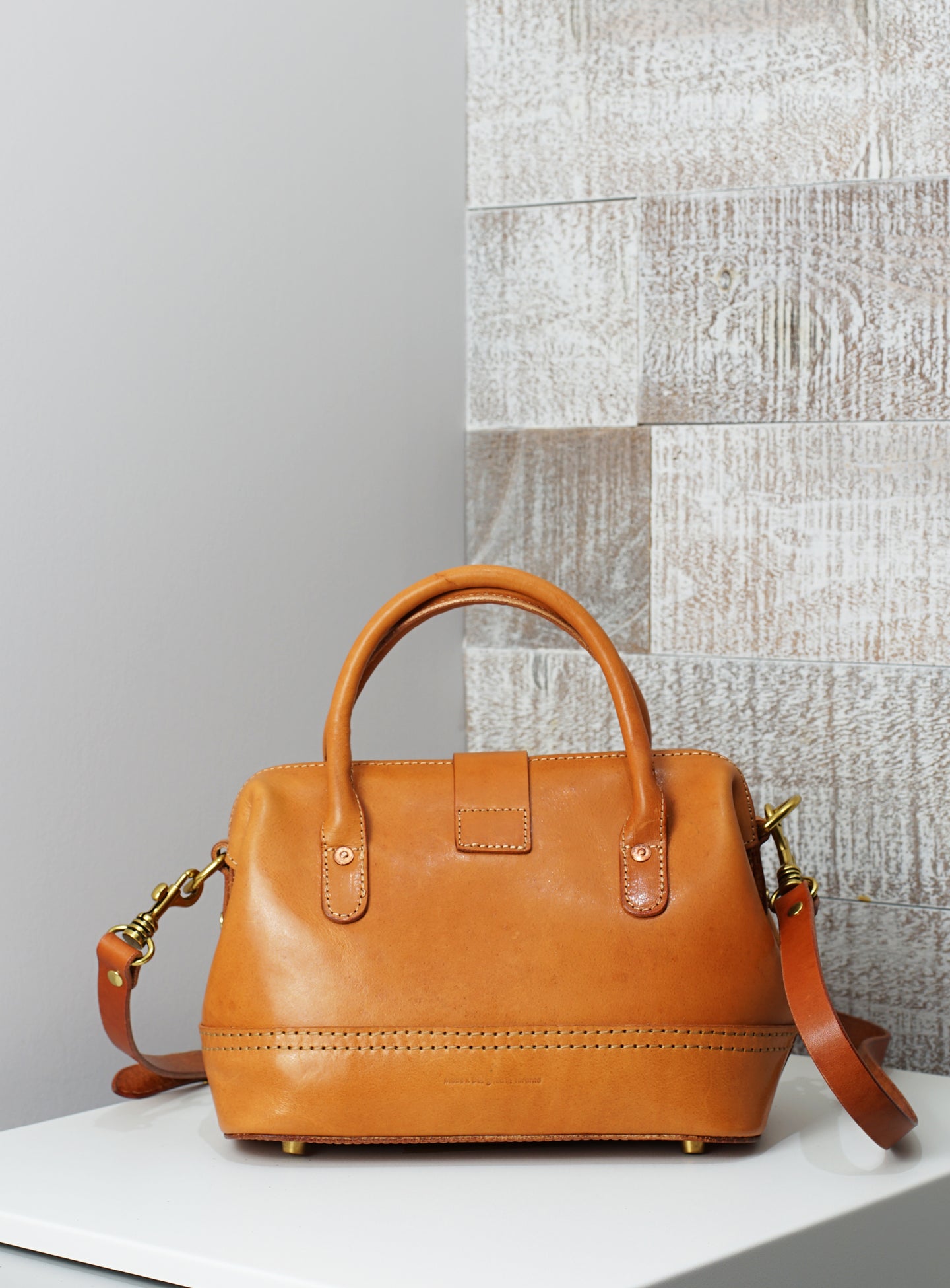 Wonder 'XL' Vintage Top-handle Satchel - Tan – Uppdoo Design Studio